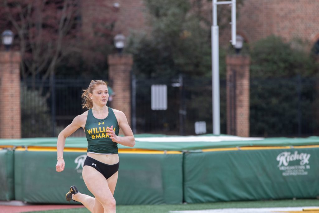 College hosts Colonial Relays, finish second - Flat Hat News