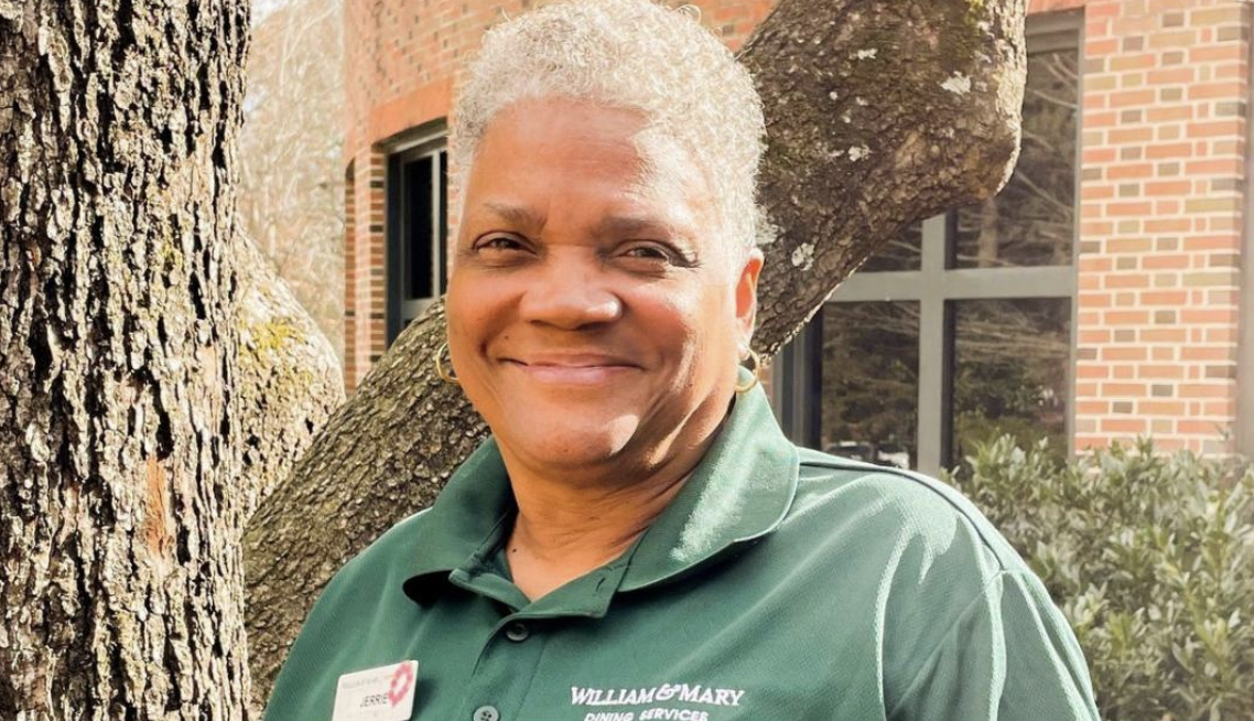 "Hello, thank you': Beloved dining hall worker Jerrie Cowles greets ...